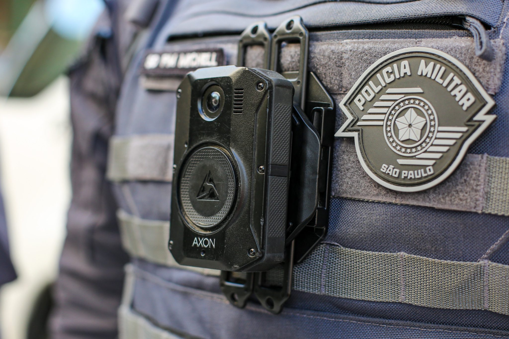 Governo de SP assina contrato para 12 mil novas câmeras corporais para ...